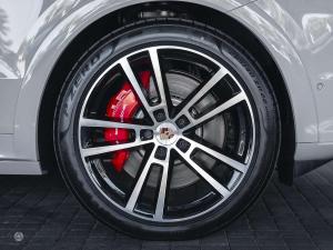 Pelēks Porsche Cayenne 2026 Viļņa, ar dzinēja tilpumu 3.00 L un nobraukumu 3 tūkst. km par 149023 €, foto 25 vietnē AUTOMOTO.COM.LV