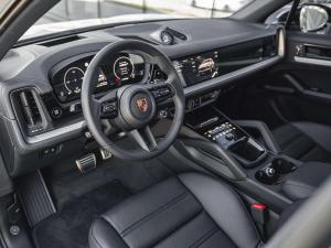 Pelēks Porsche Cayenne 2026 Viļņa, ar dzinēja tilpumu 3.00 L un nobraukumu 3 tūkst. km par 149023 €, foto 27 vietnē AUTOMOTO.COM.LV
