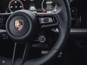 Pelēks Porsche Cayenne 2026 Viļņa, ar dzinēja tilpumu 3.00 L un nobraukumu 3 tūkst. km par 149023 €, foto 33 vietnē AUTOMOTO.COM.LV