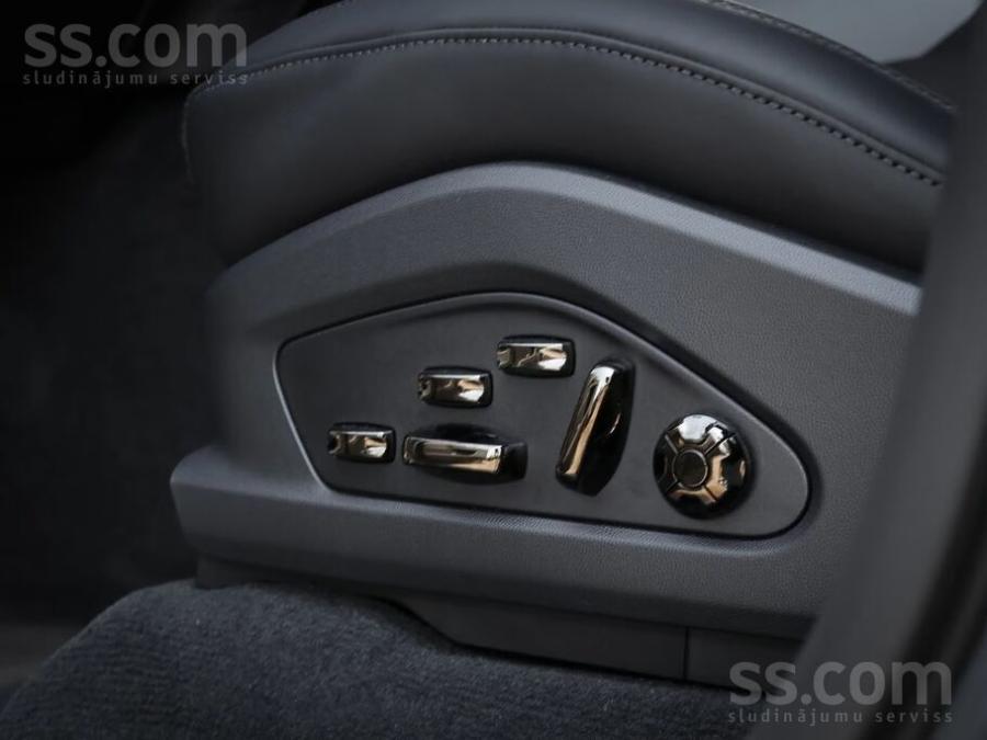 Pelēks Porsche Cayenne 2026 Rīga, ar dzinēja tilpumu 3.60 L un nobraukumu 8 tūkst. km par 139900 €, foto 13 vietnē AUTOMOTO.COM.LV