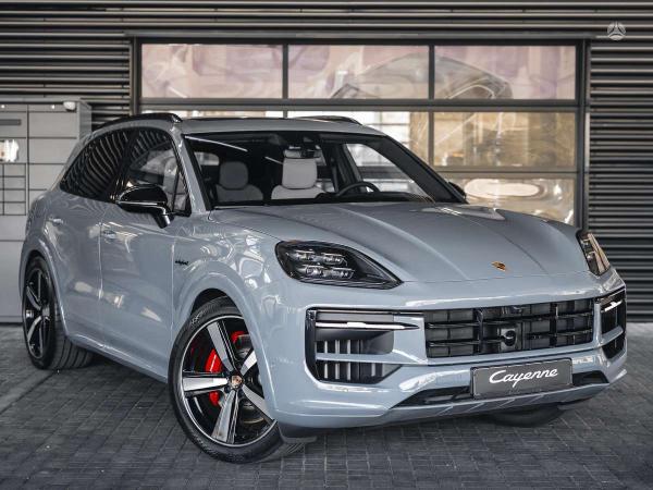 Grey Porsche Cayenne 2026 in Vilnius, with an engine capacity of 3.00 L and mileage of 3 thousand km for 142340 €, photo 8 on AUTOMOTO.COM.LV