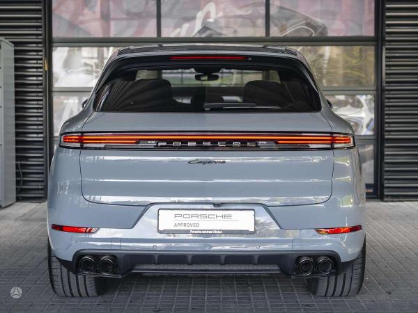 Grey Porsche Cayenne 2026 in Vilnius, with an engine capacity of 3.00 L and mileage of 3 thousand km for 128550 €, photo 5 on AUTOMOTO.COM.LV