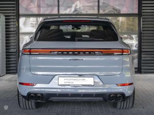 Pelēks Porsche Cayenne 2026 Viļņa, ar dzinēja tilpumu 3.00 L un nobraukumu 3 tūkst. km par 128550 €, foto 5 vietnē AUTOMOTO.COM.LV