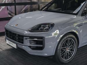 Pelēks Porsche Cayenne 2026 Viļņa, ar dzinēja tilpumu 3.00 L un nobraukumu 3 tūkst. km par 128550 €, foto 11 vietnē AUTOMOTO.COM.LV