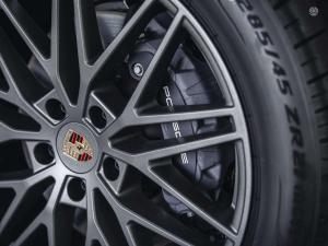 Pelēks Porsche Cayenne 2026 Viļņa, ar dzinēja tilpumu 3.00 L un nobraukumu 3 tūkst. km par 128550 €, foto 14 vietnē AUTOMOTO.COM.LV