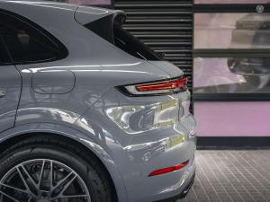 Pelēks Porsche Cayenne 2026 Viļņa, ar dzinēja tilpumu 3.00 L un nobraukumu 3 tūkst. km par 128550 €, foto 16 vietnē AUTOMOTO.COM.LV