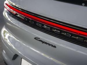 Pelēks Porsche Cayenne 2026 Viļņa, ar dzinēja tilpumu 3.00 L un nobraukumu 3 tūkst. km par 128550 €, foto 19 vietnē AUTOMOTO.COM.LV