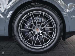 Pelēks Porsche Cayenne 2026 Viļņa, ar dzinēja tilpumu 3.00 L un nobraukumu 3 tūkst. km par 128550 €, foto 23 vietnē AUTOMOTO.COM.LV