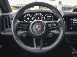 Pelēks Porsche Cayenne 2026 Viļņa, ar dzinēja tilpumu 3.00 L un nobraukumu 3 tūkst. km par 128550 €, foto 28 vietnē AUTOMOTO.COM.LV