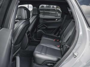 Pelēks Porsche Cayenne 2026 Viļņa, ar dzinēja tilpumu 3.00 L un nobraukumu 3 tūkst. km par 128550 €, foto 40 vietnē AUTOMOTO.COM.LV