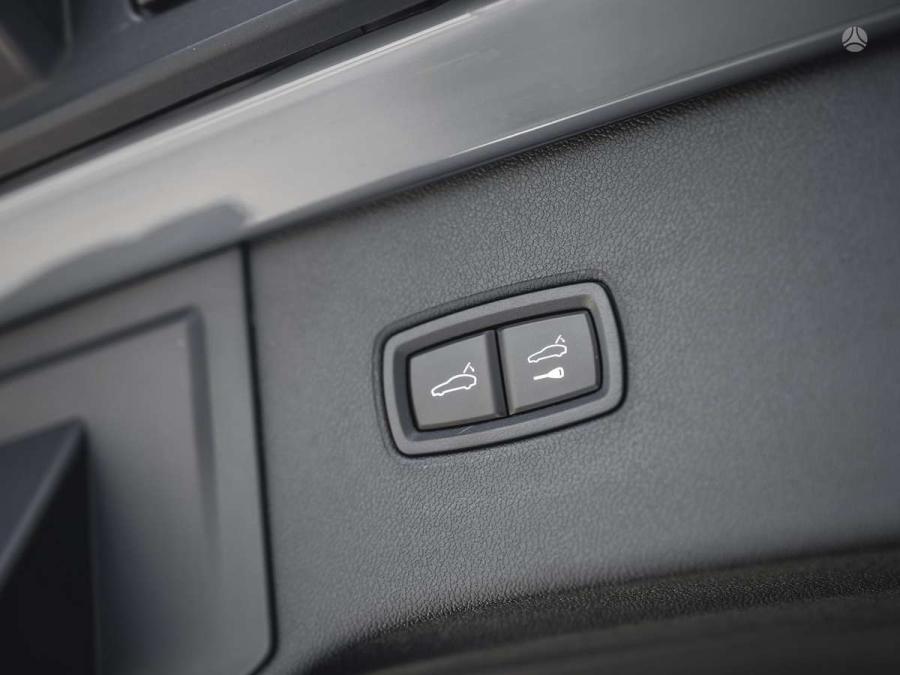 Pelēks Porsche Cayenne 2026 Viļņa, ar dzinēja tilpumu 3.00 L un nobraukumu 3 tūkst. km par 128550 €, foto 44 vietnē AUTOMOTO.COM.LV