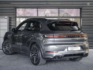 Pelēks Porsche Cayenne 2026 Viļņa, ar dzinēja tilpumu 3.00 L un nobraukumu 3 tūkst. km par 136323 €, foto 4 vietnē AUTOMOTO.COM.LV