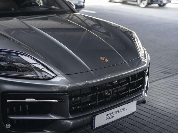 Grey Porsche Cayenne 2026 in Vilnius, with an engine capacity of 3.00 L and mileage of 3 thousand km for 136323 €, photo 10 on AUTOMOTO.COM.LV
