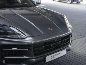 Pelēks Porsche Cayenne 2026 Viļņa, ar dzinēja tilpumu 3.00 L un nobraukumu 3 tūkst. km par 136323 €, foto 10 vietnē AUTOMOTO.COM.LV