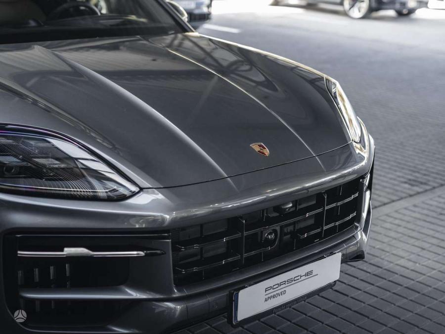 Pelēks Porsche Cayenne 2026 Viļņa, ar dzinēja tilpumu 3.00 L un nobraukumu 3 tūkst. km par 136323 €, foto 10 vietnē AUTOMOTO.COM.LV