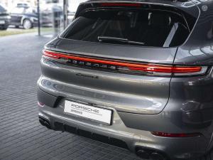 Pelēks Porsche Cayenne 2026 Viļņa, ar dzinēja tilpumu 3.00 L un nobraukumu 3 tūkst. km par 136323 €, foto 17 vietnē AUTOMOTO.COM.LV
