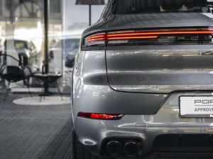 Pelēks Porsche Cayenne 2026 Viļņa, ar dzinēja tilpumu 3.00 L un nobraukumu 3 tūkst. km par 136323 €, foto 18 vietnē AUTOMOTO.COM.LV