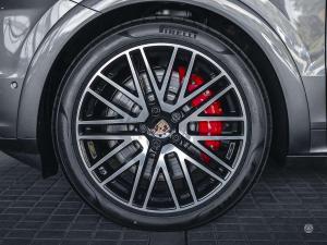 Pelēks Porsche Cayenne 2026 Viļņa, ar dzinēja tilpumu 3.00 L un nobraukumu 3 tūkst. km par 136323 €, foto 20 vietnē AUTOMOTO.COM.LV