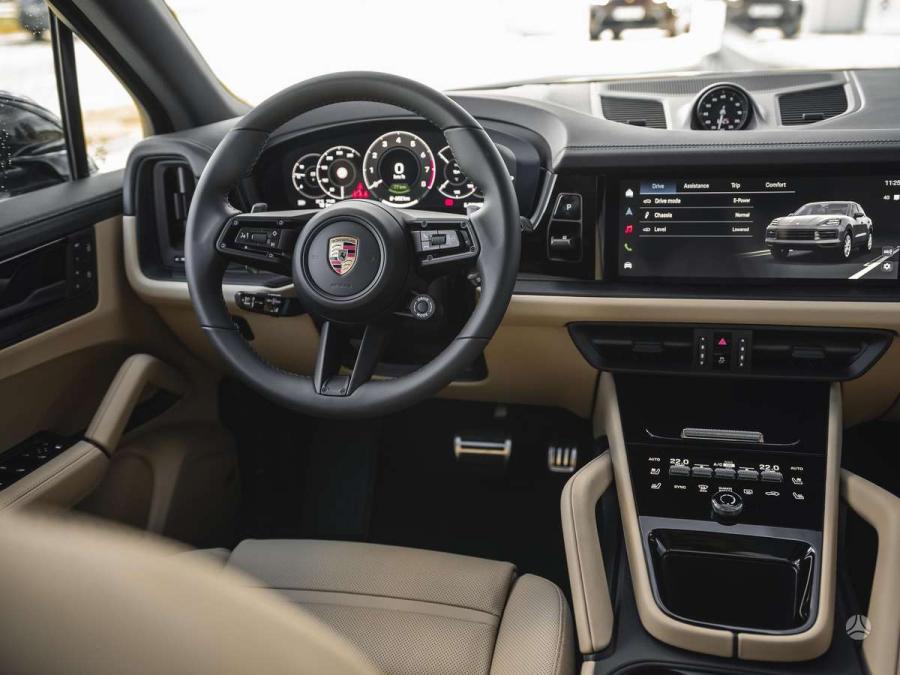 Pelēks Porsche Cayenne 2026 Viļņa, ar dzinēja tilpumu 3.00 L un nobraukumu 3 tūkst. km par 136323 €, foto 27 vietnē AUTOMOTO.COM.LV