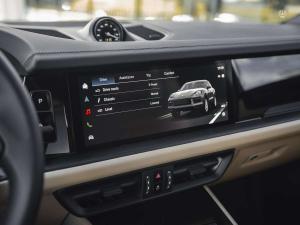 Pelēks Porsche Cayenne 2026 Viļņa, ar dzinēja tilpumu 3.00 L un nobraukumu 3 tūkst. km par 136323 €, foto 33 vietnē AUTOMOTO.COM.LV