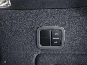 Pelēks Porsche Cayenne 2026 Viļņa, ar dzinēja tilpumu 3.00 L un nobraukumu 3 tūkst. km par 136323 €, foto 42 vietnē AUTOMOTO.COM.LV