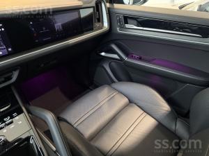 Grey Porsche Cayenne 2026 in Riga, with an engine capacity of 3.00 L and mileage of 19 thousand km for 115000 €, photo 16 on AUTOMOTO.COM.LV