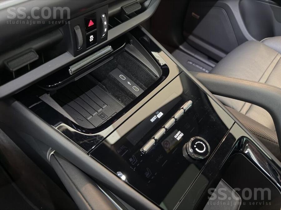 Grey Porsche Cayenne 2026 in Riga, with an engine capacity of 3.00 L and mileage of 19 thousand km for 115000 €, photo 48 on AUTOMOTO.COM.LV