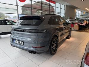 Grey Porsche Cayenne 2026 in Riga, with an engine capacity of 3.00 L and mileage of 19 thousand km for 115000 €, photo 6 on AUTOMOTO.COM.LV