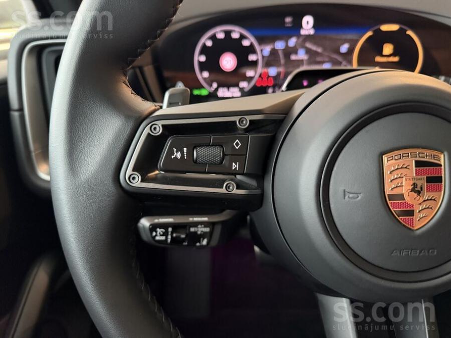 Grey Porsche Cayenne 2026 in Riga, with an engine capacity of 3.00 L and mileage of 19 thousand km for 115000 €, photo 35 on AUTOMOTO.COM.LV