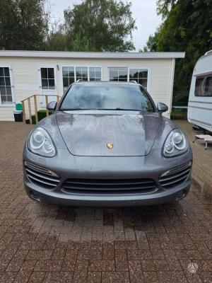 Pelēks Porsche Cayenne 2013 Kauņa, ar dzinēja tilpumu 3.00 L un nobraukumu 280 tūkst. km par 7900 €, foto 3 vietnē AUTOMOTO.COM.LV