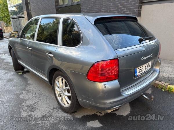 Grey Porsche Cayenne 2005 in Tallinn, with an engine capacity of 4.50 L and mileage of 288 thousand km for 7500 €, photo 4 on AUTOMOTO.COM.LV