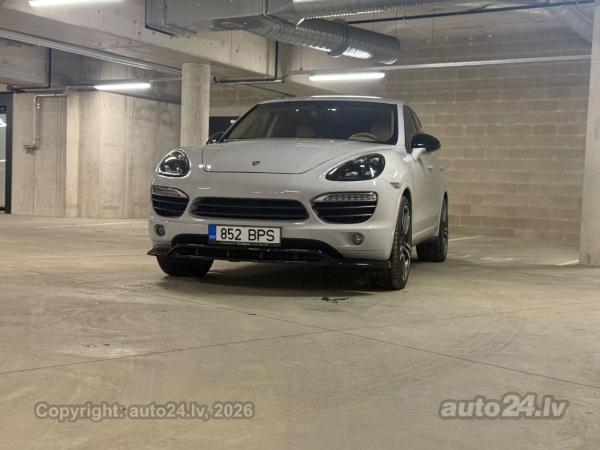 Pelēks Porsche Cayenne 2011 Tallina, ar dzinēja tilpumu 3.00 L un nobraukumu 0 tūkst. km par 17500 €, foto 7 vietnē AUTOMOTO.COM.LV
