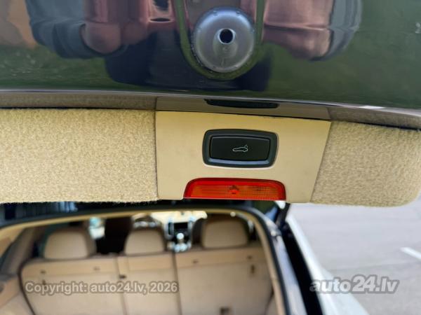 Grey Porsche Cayenne 2011 in Tallinn, with an engine capacity of 3.00 L and mileage of 282 thousand km for 14990 €, photo 10 on AUTOMOTO.COM.LV