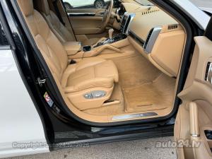 Pelēks Porsche Cayenne 2011 Tallina, ar dzinēja tilpumu 3.00 L un nobraukumu 282 tūkst. km par 14990 €, foto 27 vietnē AUTOMOTO.COM.LV