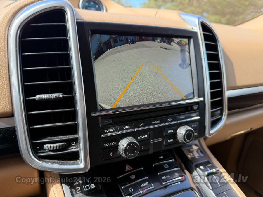 Pelēks Porsche Cayenne 2011 Tallina, ar dzinēja tilpumu 3.00 L un nobraukumu 282 tūkst. km par 14990 €, foto 29 vietnē AUTOMOTO.COM.LV