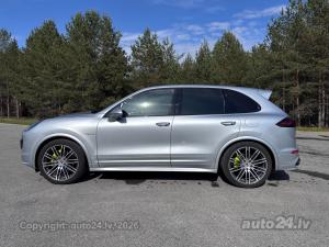 Pelēks Porsche Cayenne 2017 Tallina, ar dzinēja tilpumu 3.00 L un nobraukumu 124 tūkst. km par 39000 €, foto 3 vietnē AUTOMOTO.COM.LV