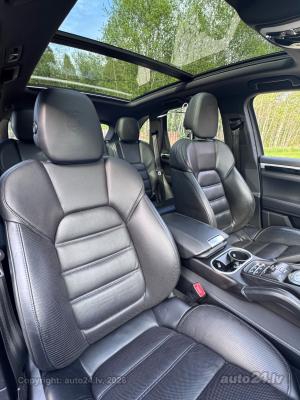 Pelēks Porsche Cayenne 2017 Tallina, ar dzinēja tilpumu 3.00 L un nobraukumu 124 tūkst. km par 39000 €, foto 7 vietnē AUTOMOTO.COM.LV