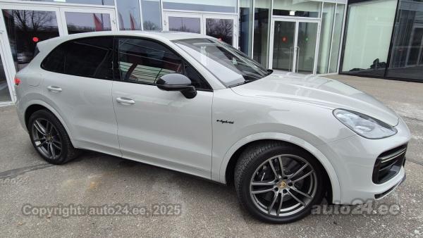 Pelēks Porsche Cayenne 2021 Tallina, ar dzinēja tilpumu 4.00 L un nobraukumu 37 tūkst. km par 119000 €, foto 2 vietnē AUTOMOTO.COM.LV