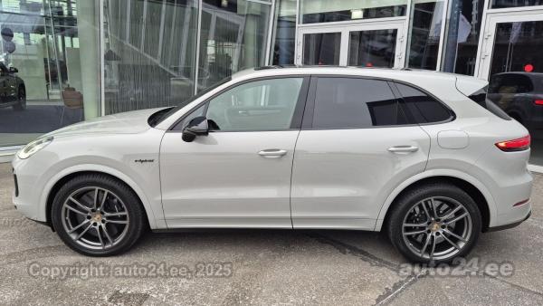 Pelēks Porsche Cayenne 2021 Tallina, ar dzinēja tilpumu 4.00 L un nobraukumu 37 tūkst. km par 119000 €, foto 5 vietnē AUTOMOTO.COM.LV