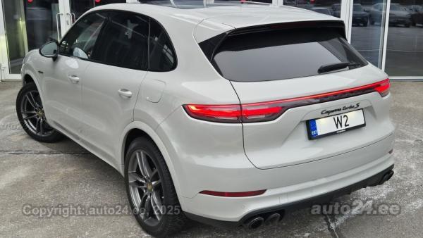 Pelēks Porsche Cayenne 2021 Tallina, ar dzinēja tilpumu 4.00 L un nobraukumu 37 tūkst. km par 119000 €, foto 6 vietnē AUTOMOTO.COM.LV