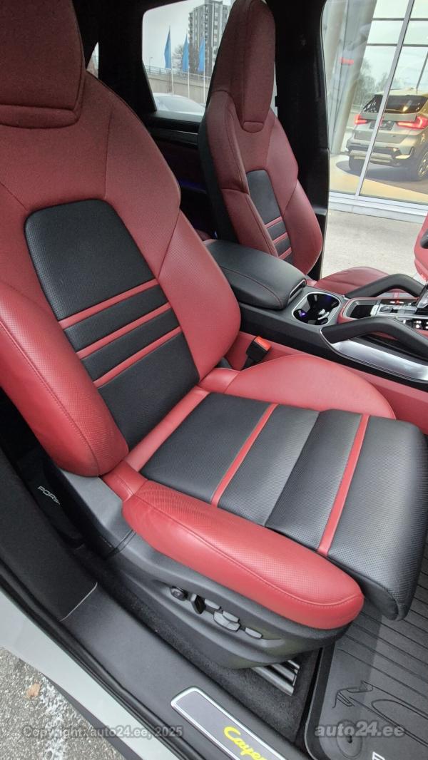 Grey Porsche Cayenne 2021 in Tallinn, with an engine capacity of 4.00 L and mileage of 37 thousand km for 119000 €, photo 11 on AUTOMOTO.COM.LV