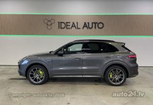 Pelēks Porsche Cayenne 2021 Tallina, ar dzinēja tilpumu 3.00 L un nobraukumu 81 tūkst. km par 66990 €, foto 3 vietnē AUTOMOTO.COM.LV