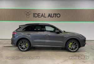 Pelēks Porsche Cayenne 2021 Tallina, ar dzinēja tilpumu 3.00 L un nobraukumu 81 tūkst. km par 66990 €, foto 4 vietnē AUTOMOTO.COM.LV