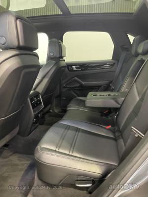 Pelēks Porsche Cayenne 2021 Tallina, ar dzinēja tilpumu 3.00 L un nobraukumu 81 tūkst. km par 66990 €, foto 9 vietnē AUTOMOTO.COM.LV