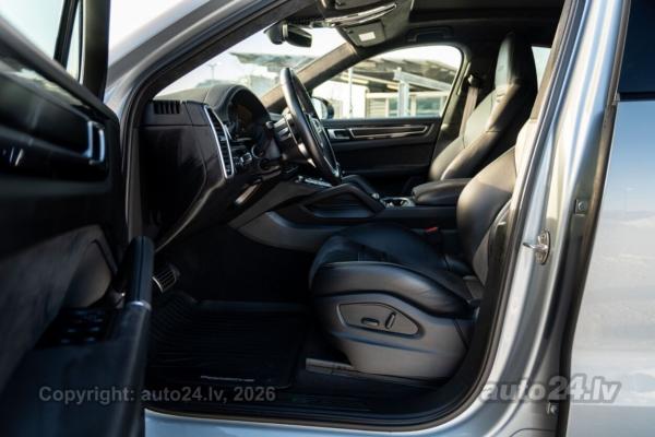 Pelēks Porsche Cayenne 2022 Rīga, ar dzinēja tilpumu 4.00 L un nobraukumu 69 tūkst. km par 87900 €, foto 11 vietnē AUTOMOTO.COM.LV