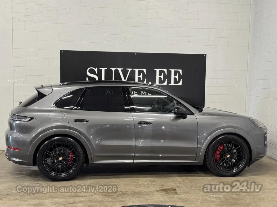 Grey Porsche Cayenne 2023 in Tallinn, with an engine capacity of 4.00 L and mileage of 58 thousand km for 94995 €, photo 7 on AUTOMOTO.COM.LV