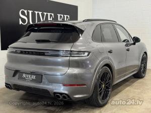Grey Porsche Cayenne 2023 in Tallinn, with an engine capacity of 4.00 L and mileage of 58 thousand km for 94995 €, photo 8 on AUTOMOTO.COM.LV