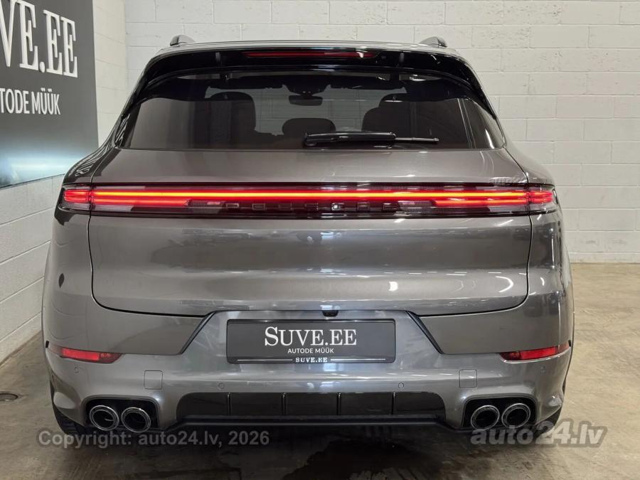 Grey Porsche Cayenne 2023 in Tallinn, with an engine capacity of 4.00 L and mileage of 58 thousand km for 94995 €, photo 10 on AUTOMOTO.COM.LV