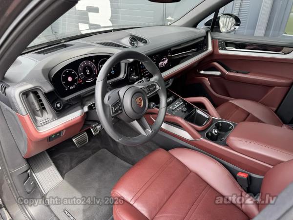 Porsche Cayenne 2023 in Tallinn on AUTOMOTO.COM.LV Grey Porsche Cayenne 2023 in Tallinn, with an engine capacity of 4.00 L and mileage of 58 thousand km for 94995 €, photo 11 on AUTOMOTO.COM.LV
