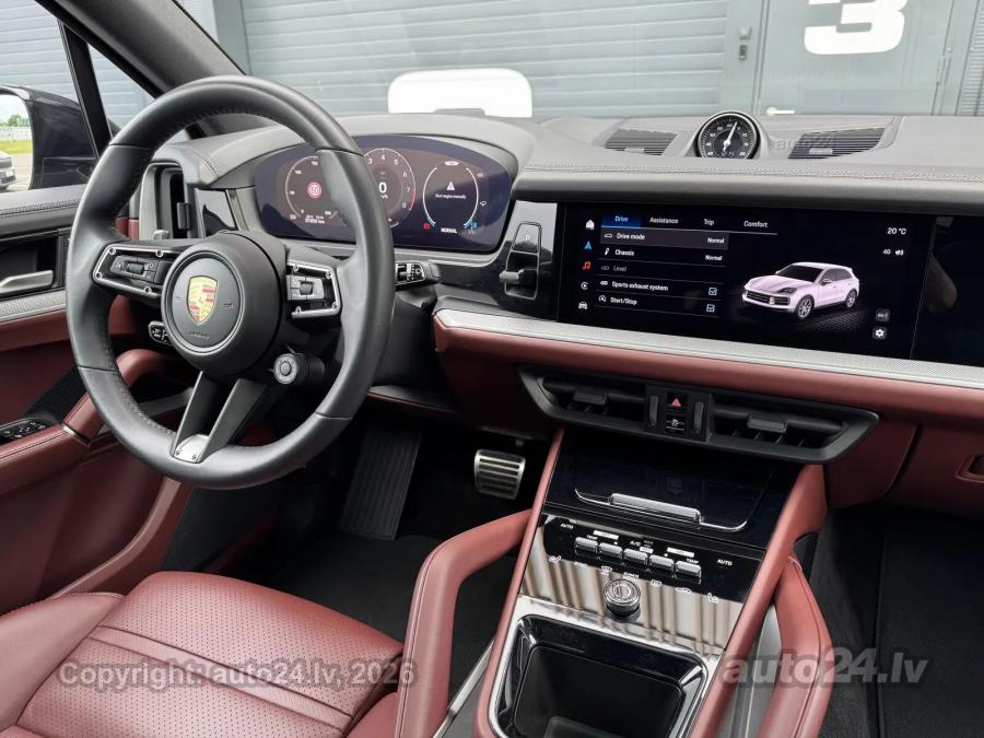 Grey Porsche Cayenne 2023 in Tallinn, with an engine capacity of 4.00 L and mileage of 58 thousand km for 94995 €, photo 25 on AUTOMOTO.COM.LV
